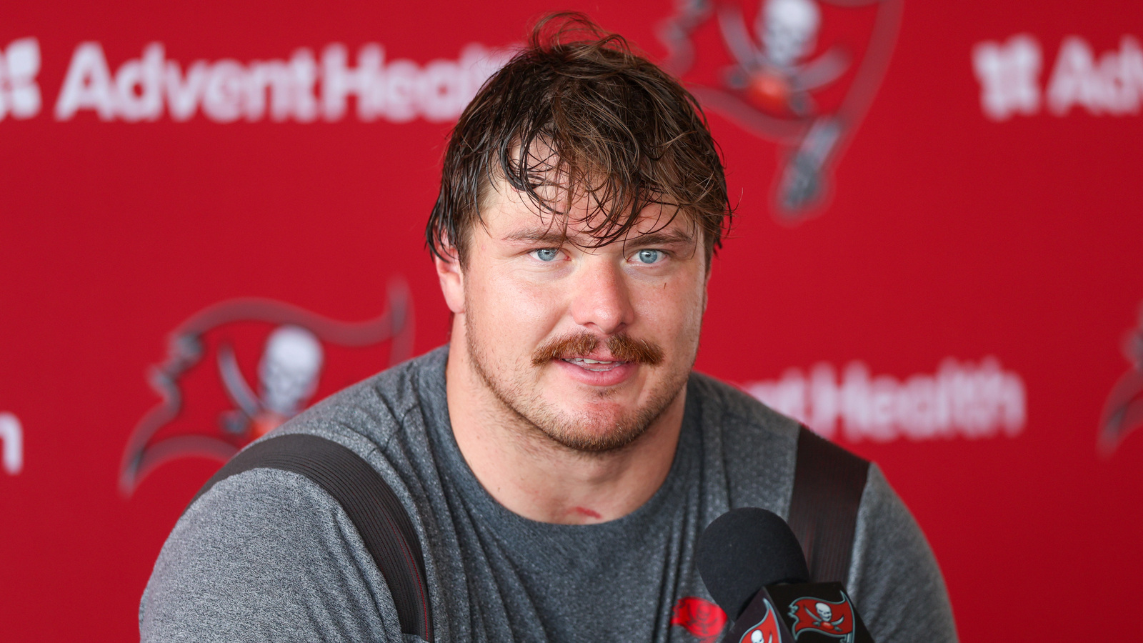 Buccaneers Sign RT Goedeke to $90 Million Dollar Extension | Yardbarker