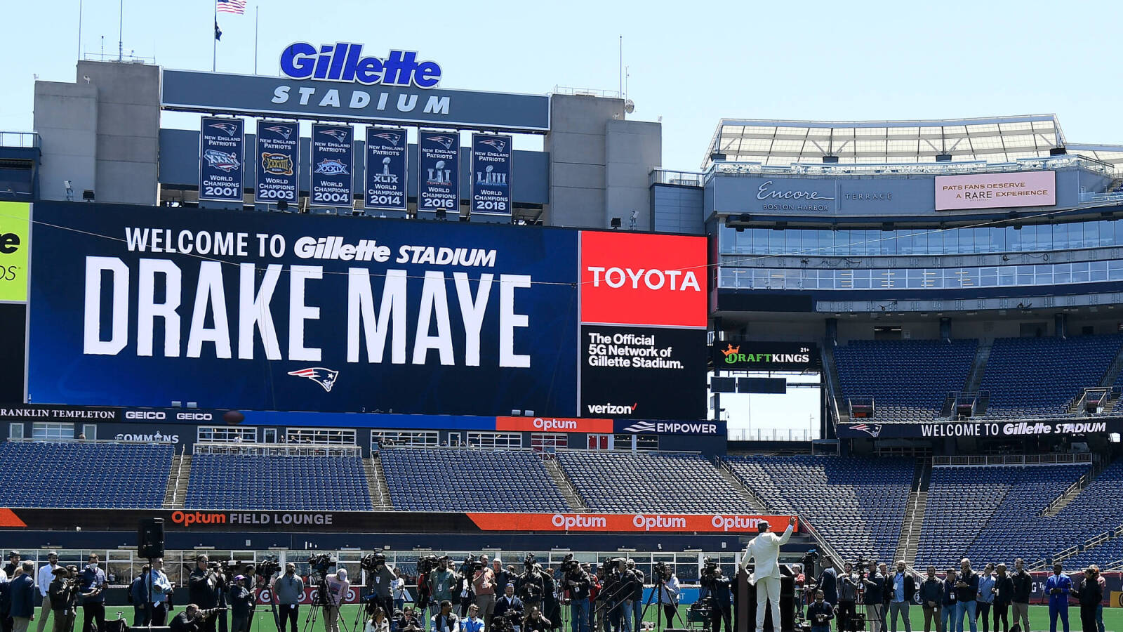 NFC Notes: Drake Maye, Ezekiel Elliott, A.J. Brown, Commanders, Cowboys ...