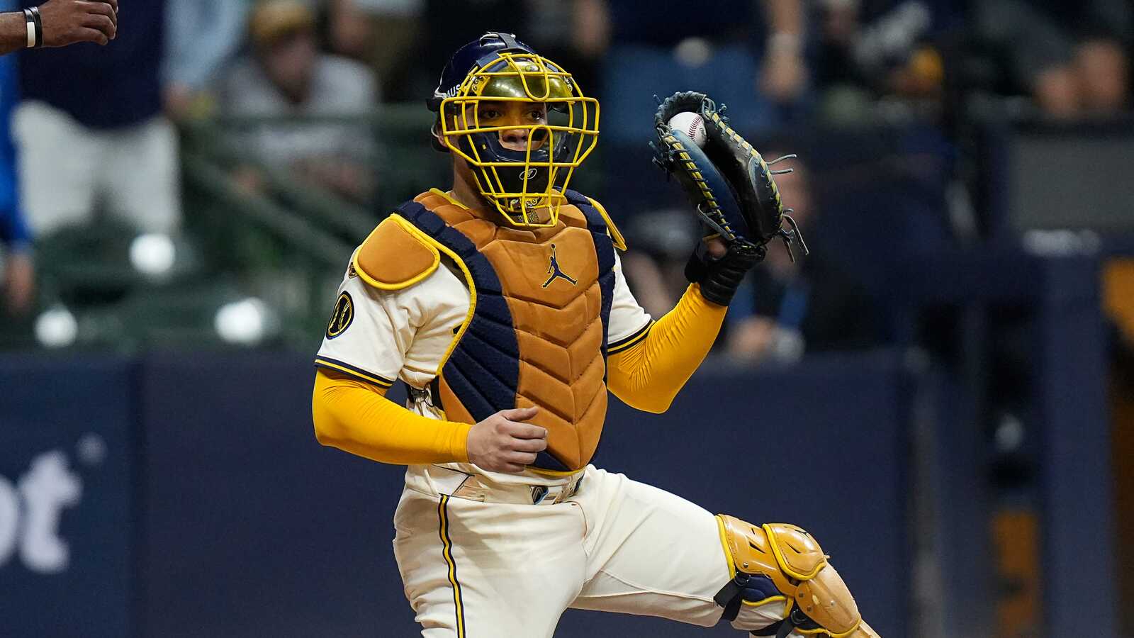 Brewers' William Contreras undergoes finger surgery | Yardbarker