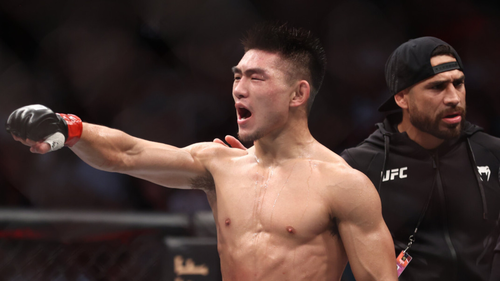 UFC Seattle Main Event Ends in Chaos Rematch Almost Certain | Yardbarker