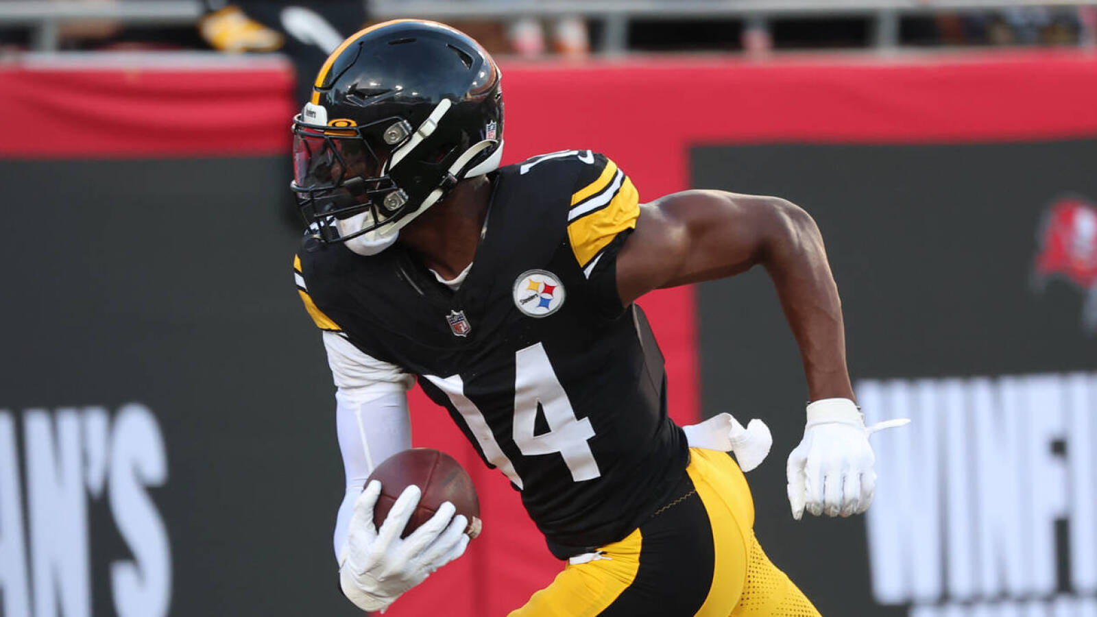 Watch: George Pickens makes another wild catch | Yardbarker