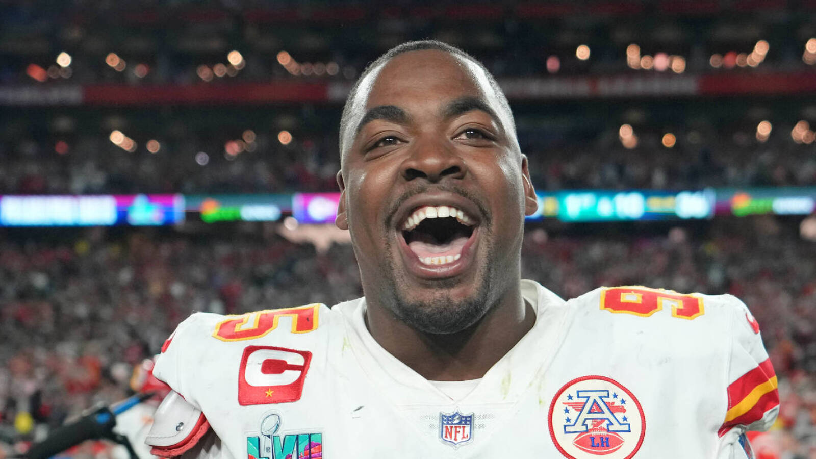 Chiefs Dt Chris Jones Begins Camp Hold Out Yardbarker