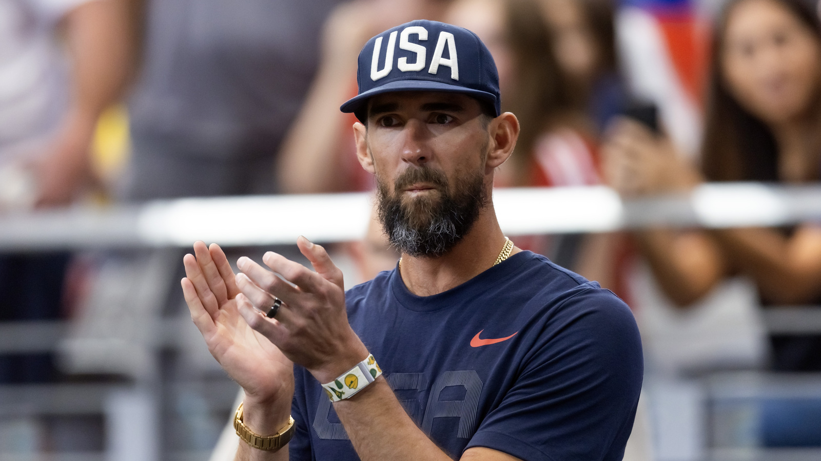 Olympic legend Michael Phelps hilariously teaches Ravens DT Travis ...