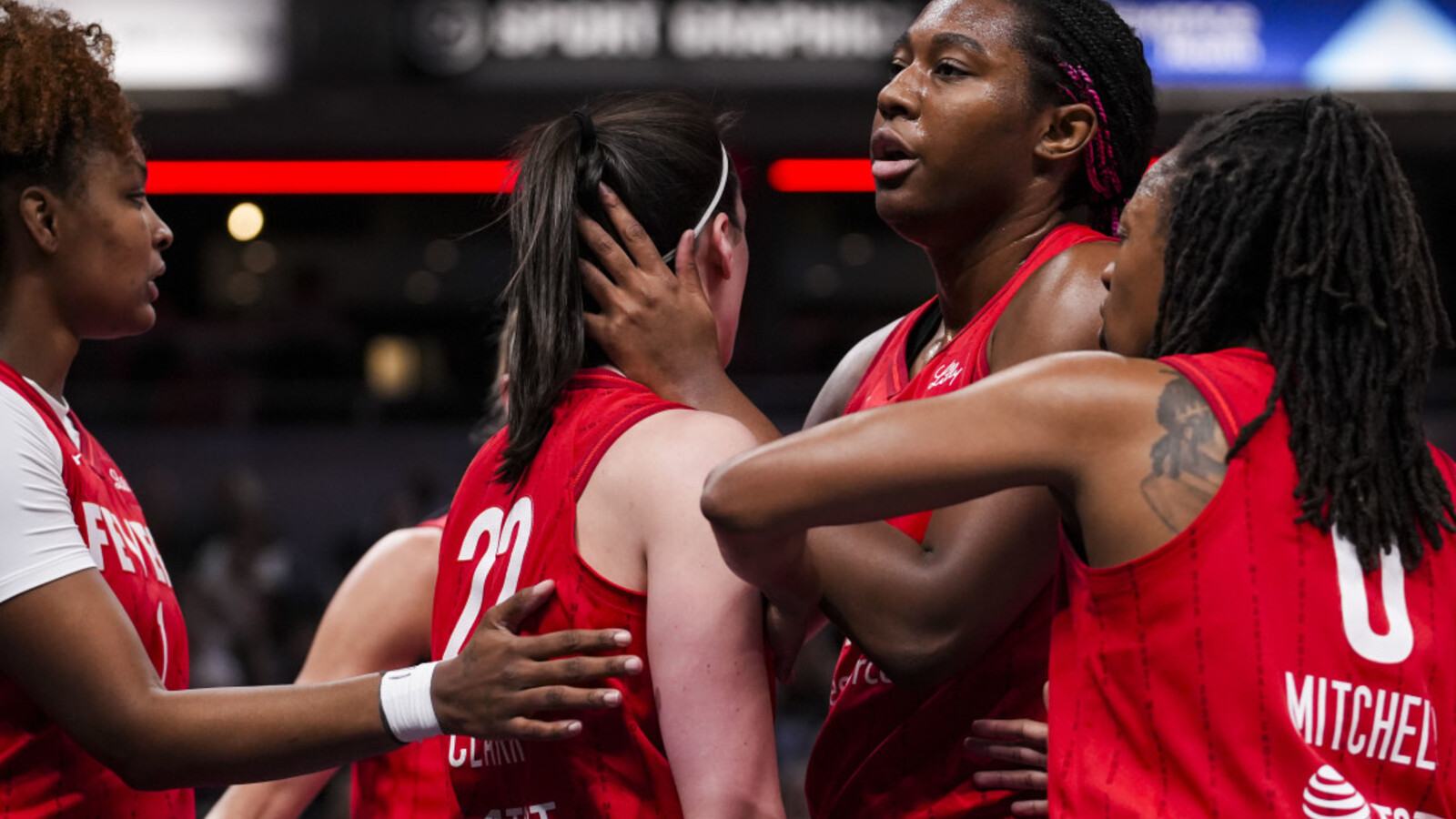 Indiana Fever Facing Backlash Over Latest Roster Move | Yardbarker