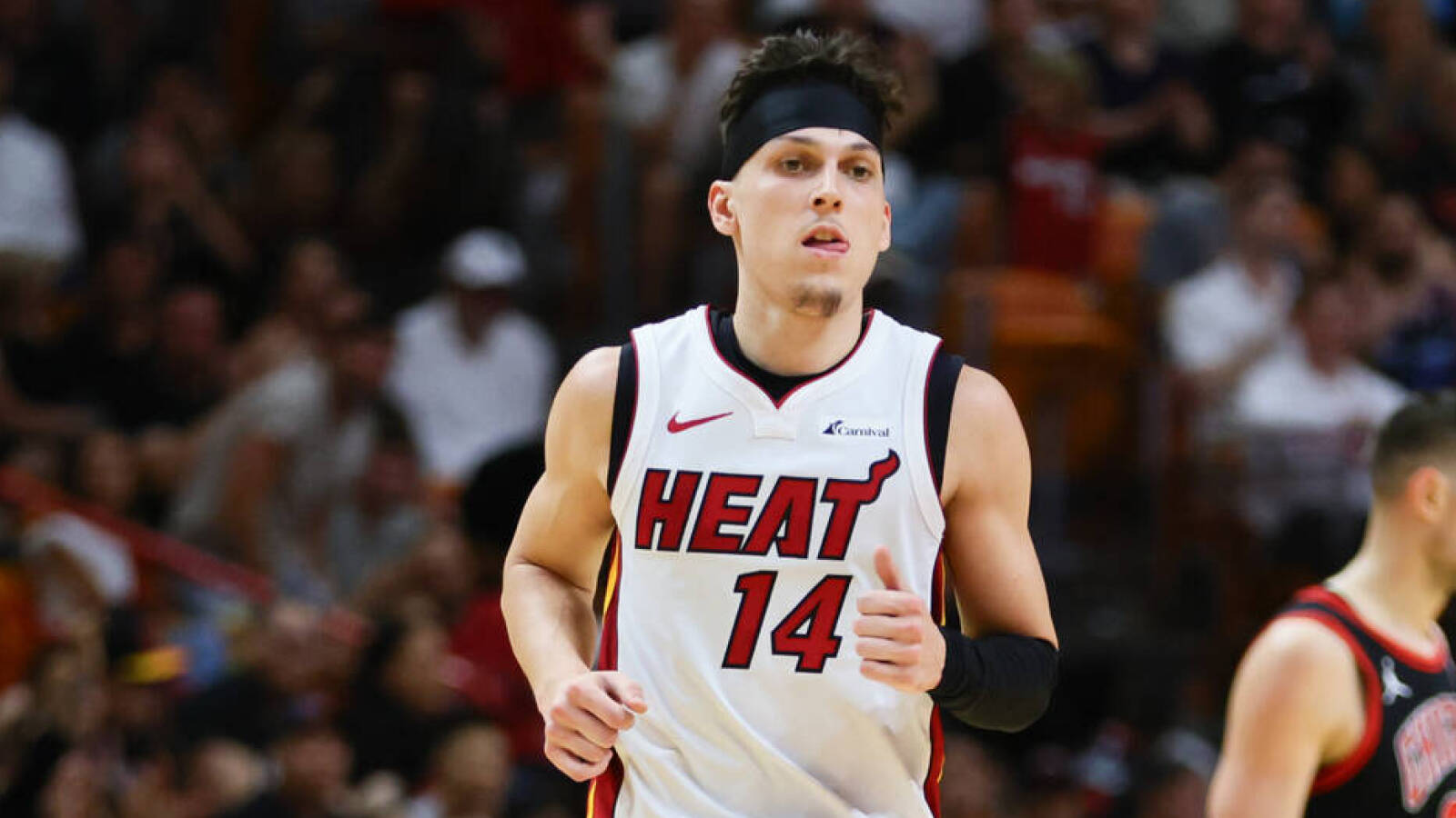 Watch: Tyler Herro's spectacular pass highlights his huge night ...