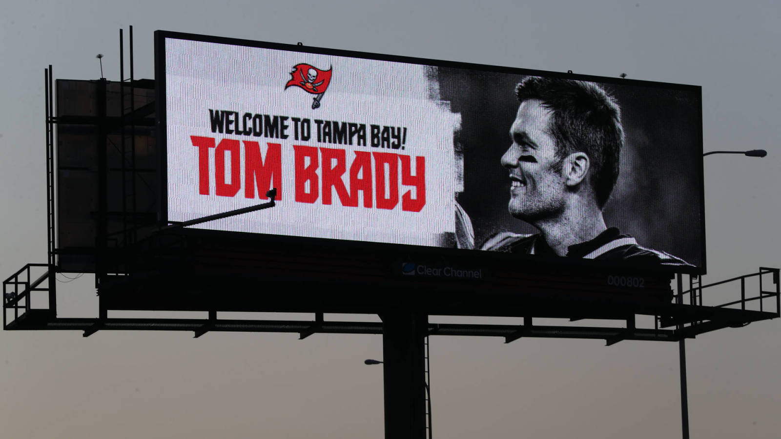 Buccaneers QB Tom Brady files trademarks for two new slogans | Yardbarker