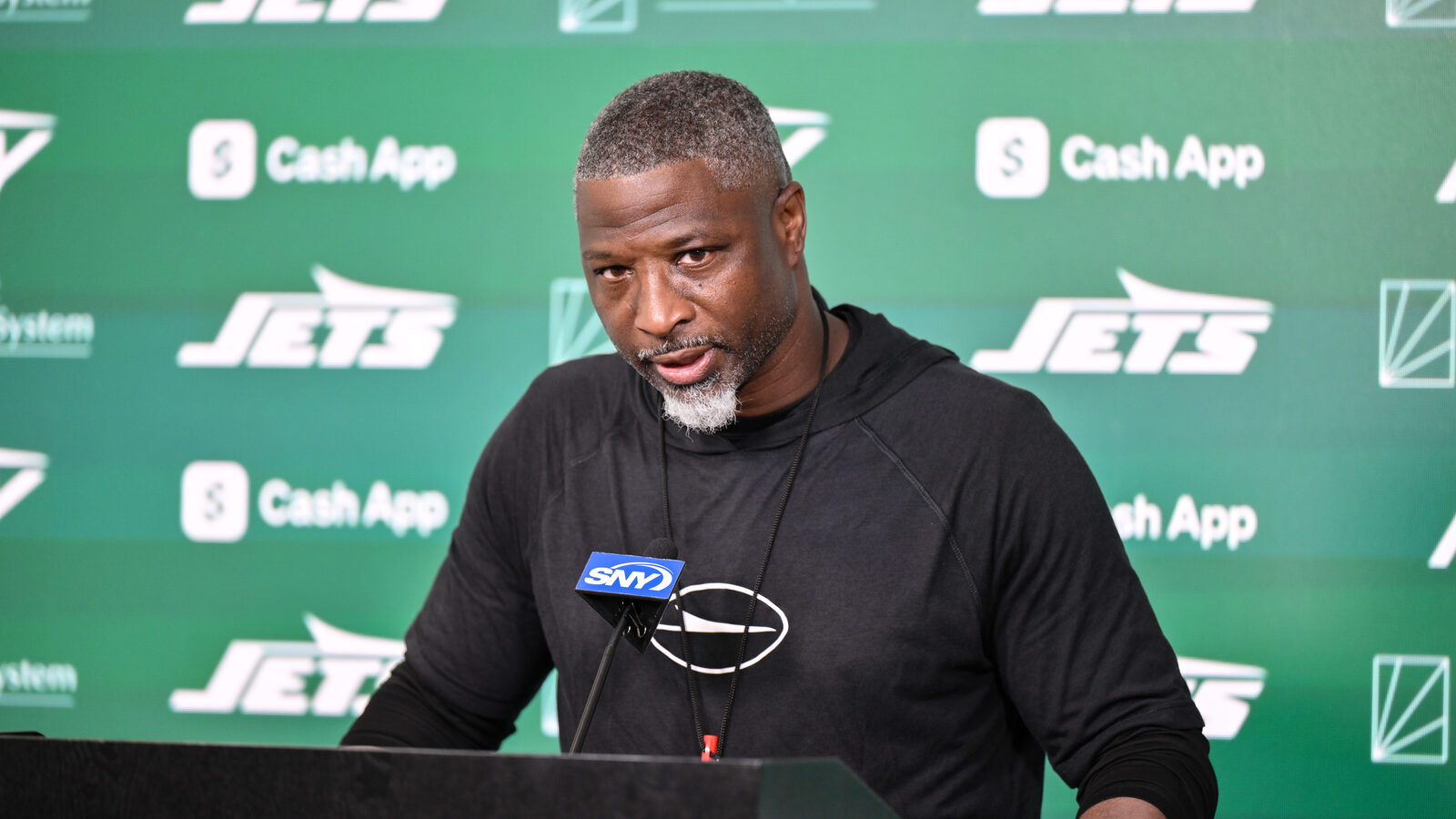 Aaron Glenn Praises Several Jets on day 1 of Mandatory Camp | Yardbarker