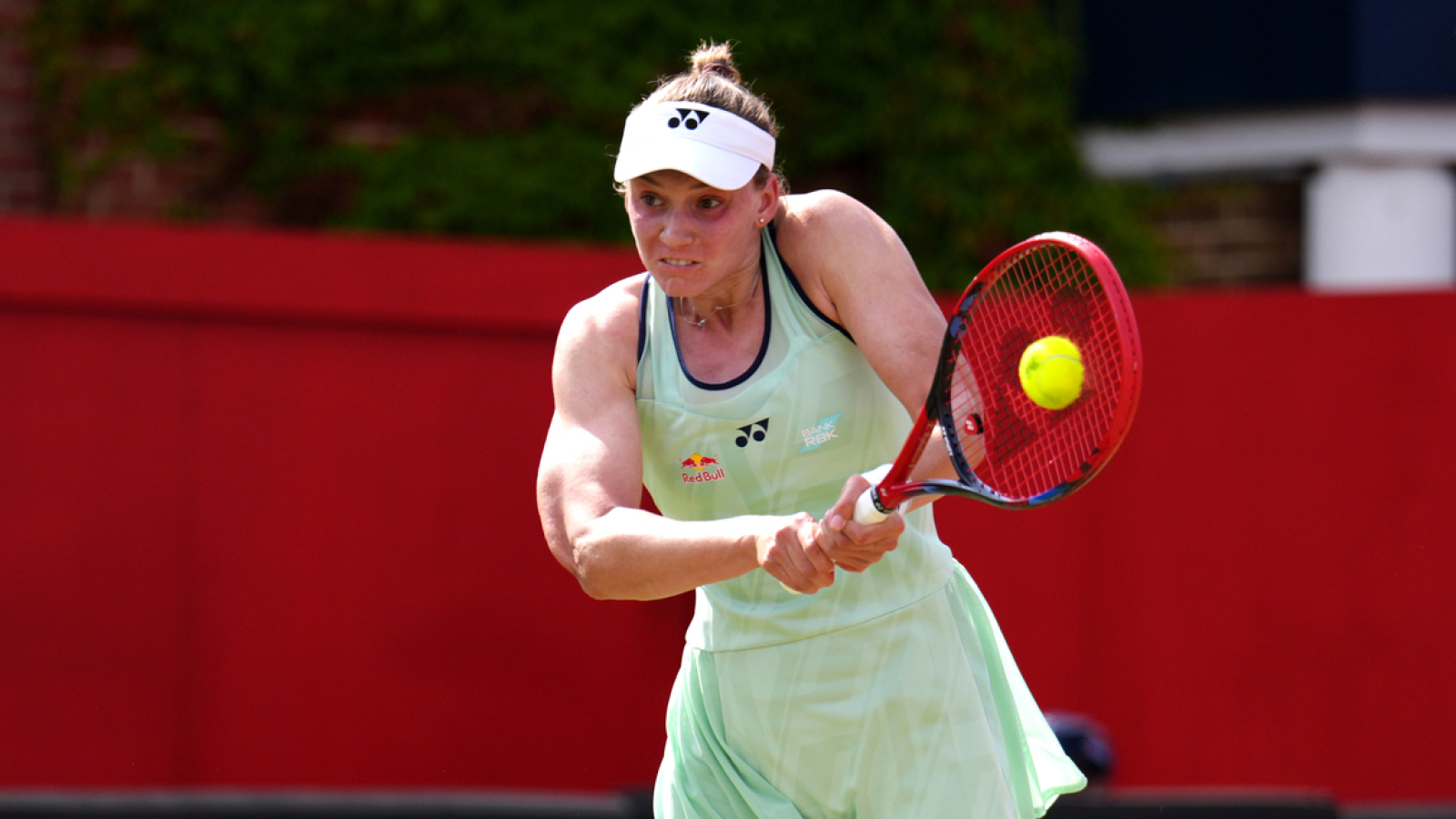 Queen’s Club upset: Elena Rybakina falls in quarters to veteran Tatjana ...