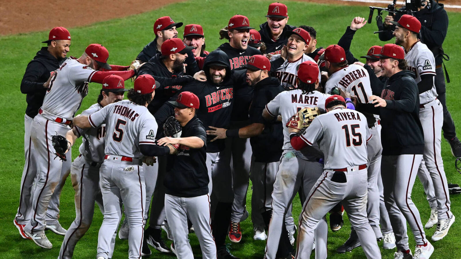 D-backs silence Phillies, advance to World Series | Yardbarker