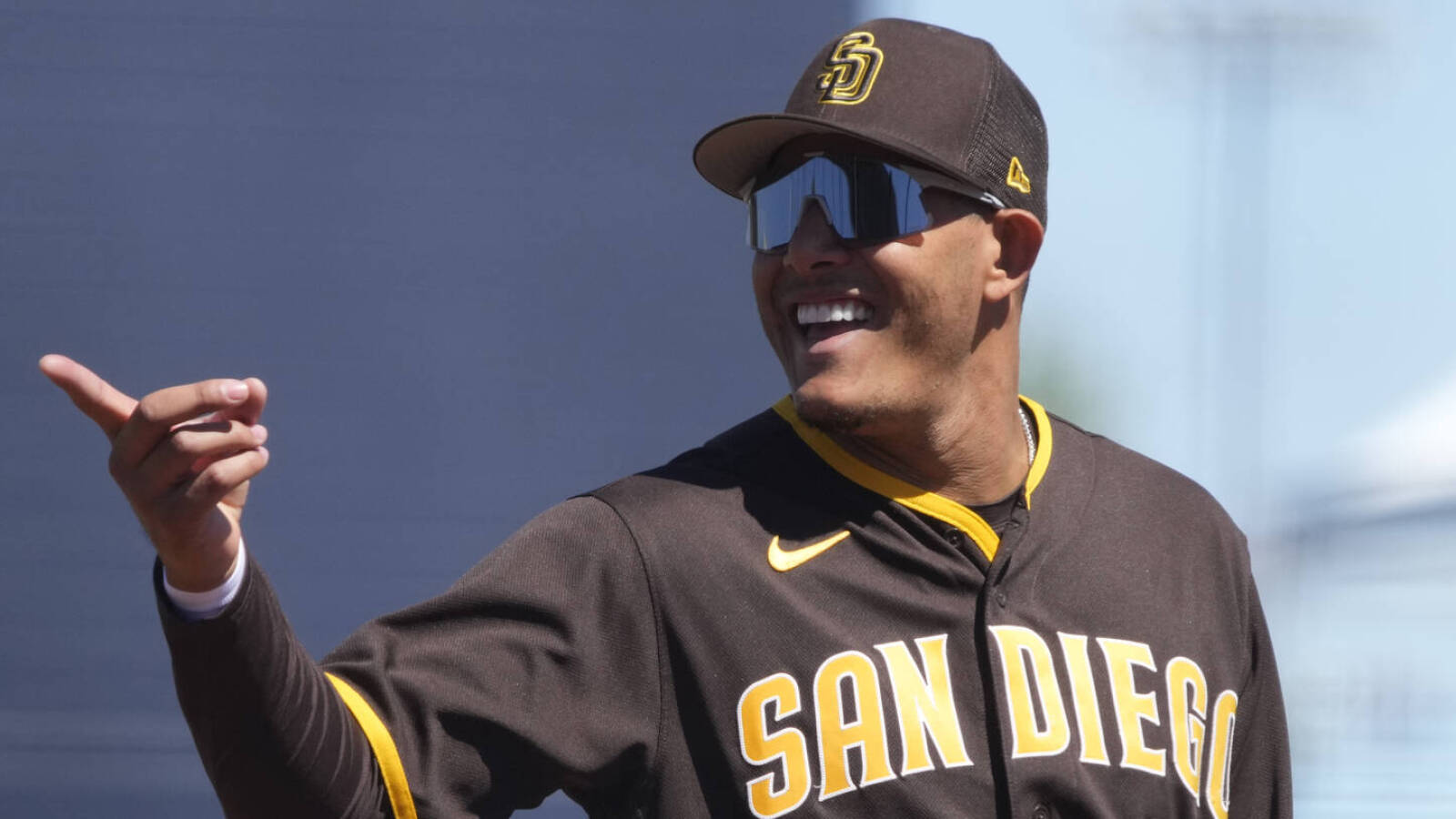 Watch: Padres fans perform cringe-worthy rap ahead of NLCS | Yardbarker