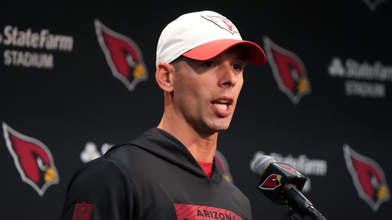 What Jonathan Gannon Told Cardinals Ahead of Camp | Yardbarker