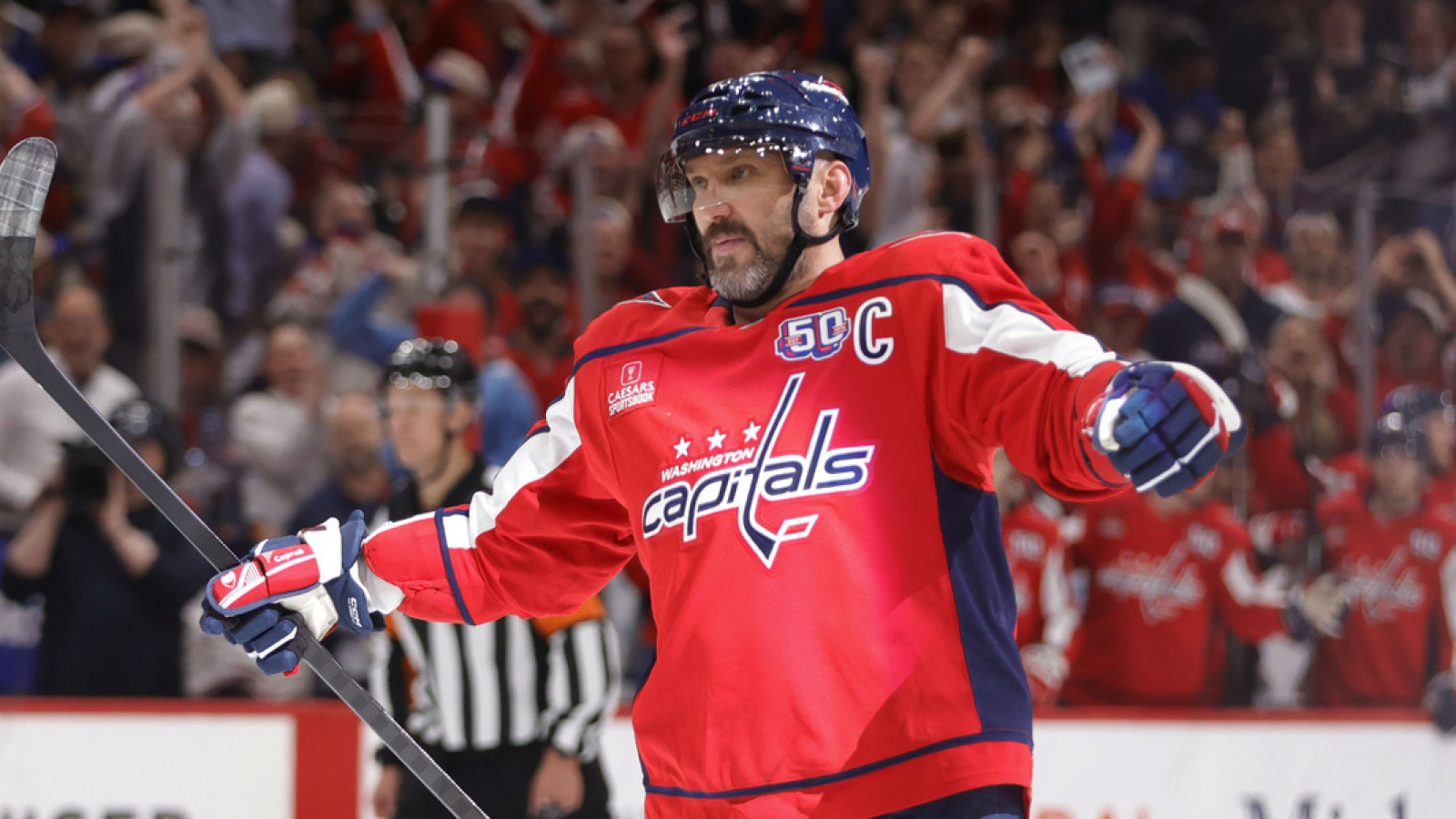 Watch: Alex Ovechkin scores goal No. 893, two from passing Gretzky ...
