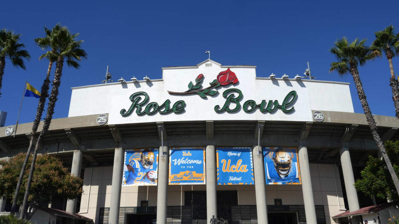 A Plethora of 'Fire Chip Kelly' Signs Found All Over UCLA Campus ...