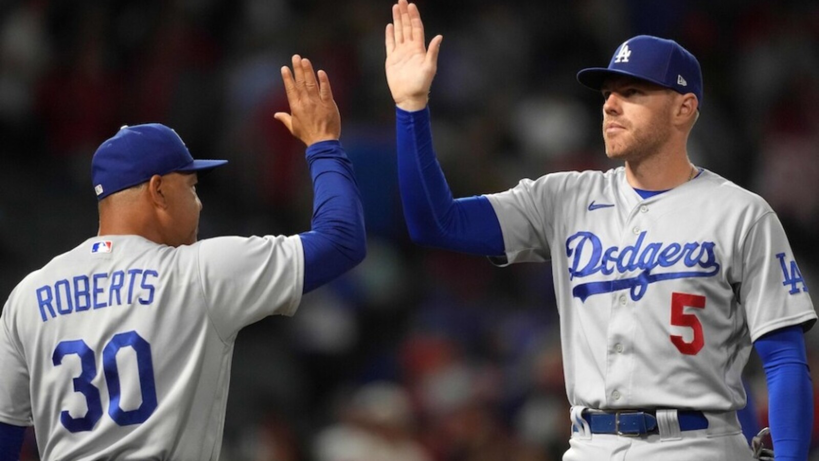 Freddie Freeman: Dave Roberts ‘Truly Cares’ About Dodgers | Yardbarker
