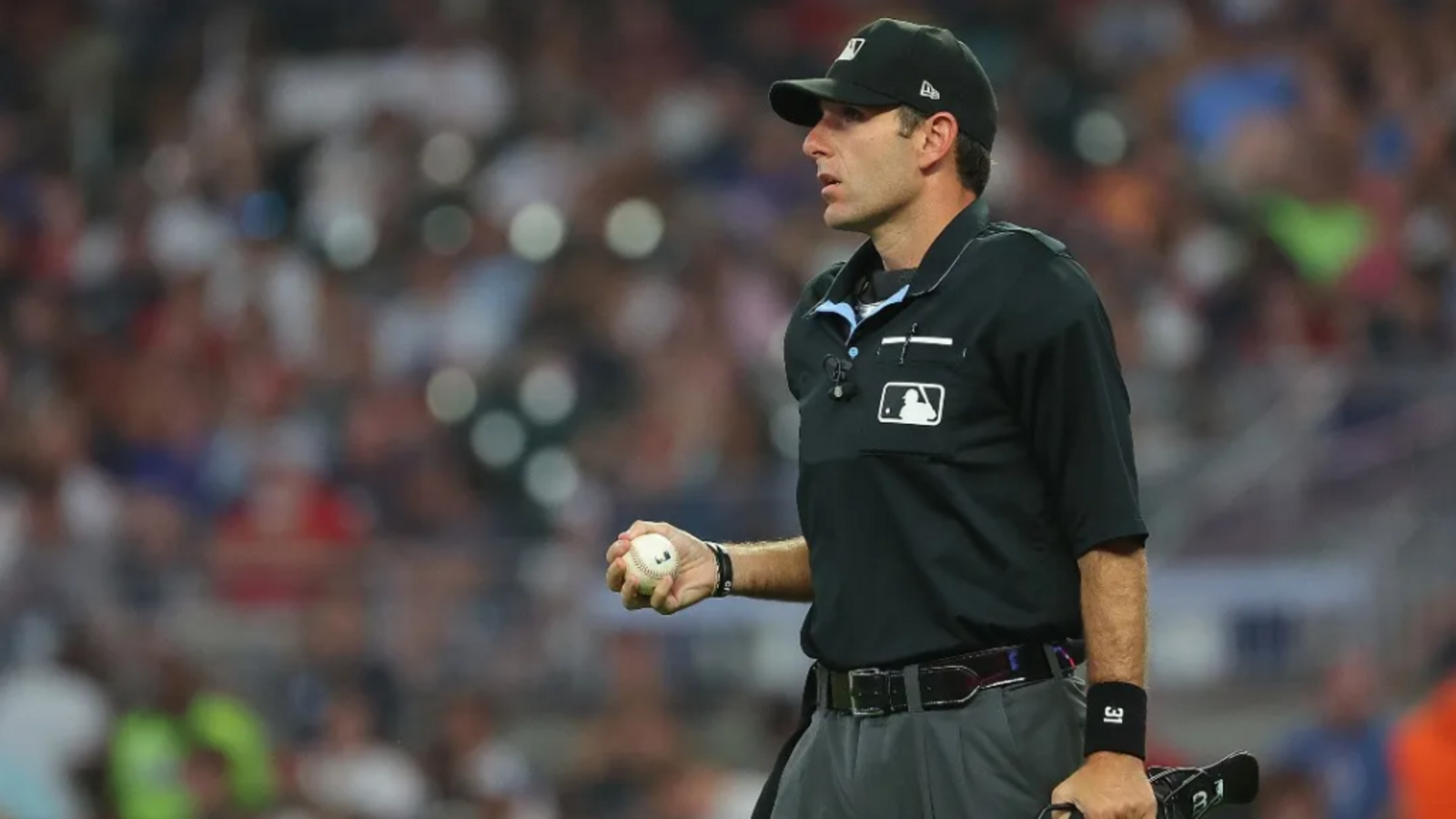 MLB umpire Pat Hoberg suspended for gambling violation | Yardbarker