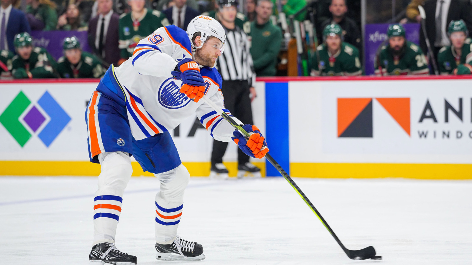 Oilers announcers highlight referee bias against Leon Draisaitl during ...