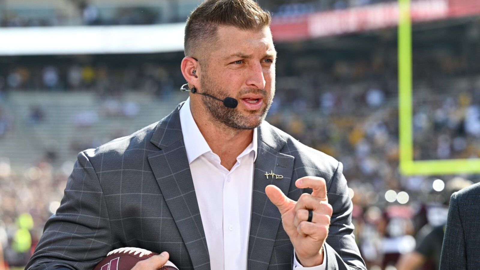 Tim Tebow Names College Football Team That's 'For Real' | Yardbarker