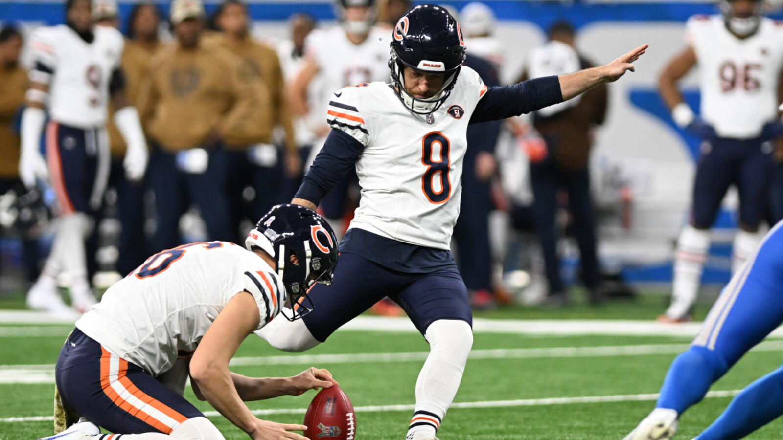 Bears kicker earns prestigious honor after dominate month | Yardbarker