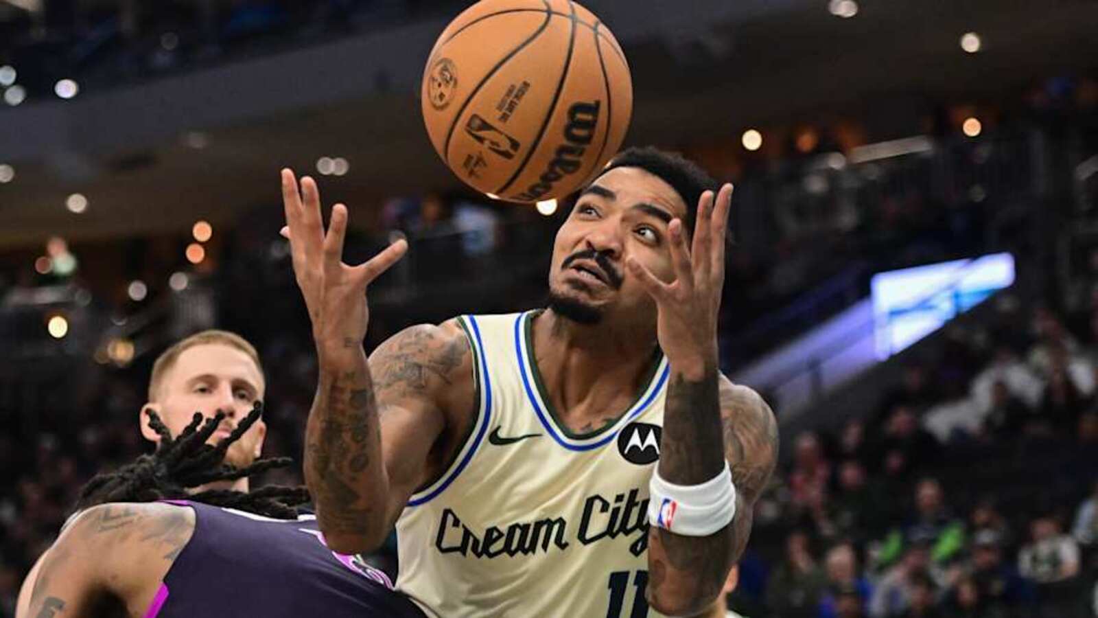 An ugly boo-filled night for Bucks could be flashpoint in Giannis saga ...