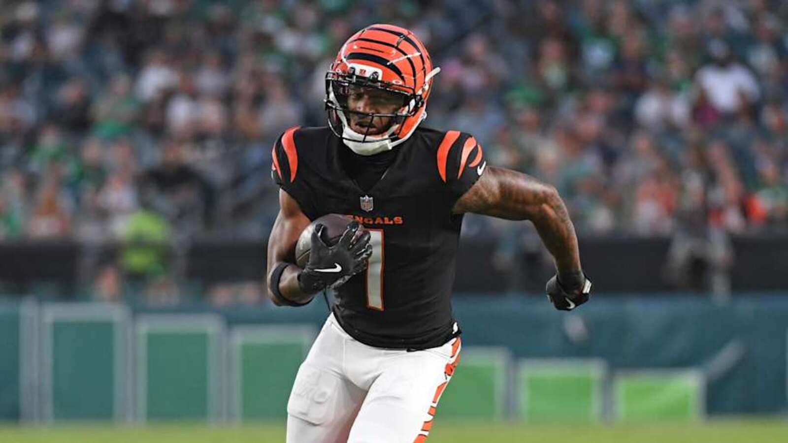 NFL's Top Defender Ready to Match Up With Ja'Marr Chase Again During ...
