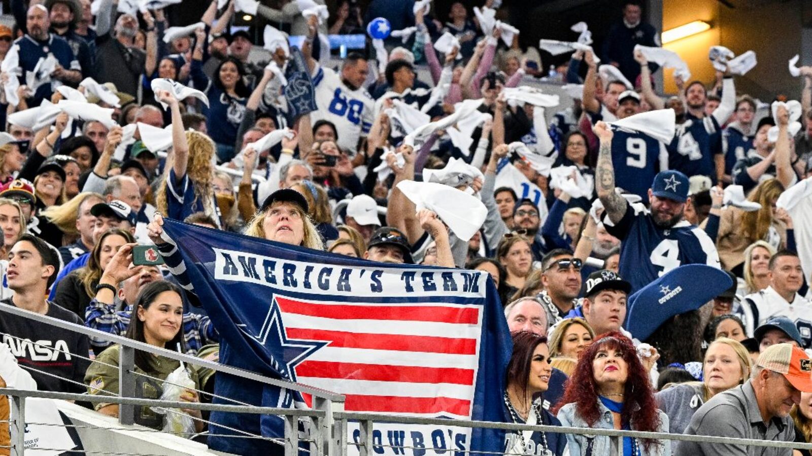 Dallas Cowboys lead NFL in best total fan attendance | Yardbarker