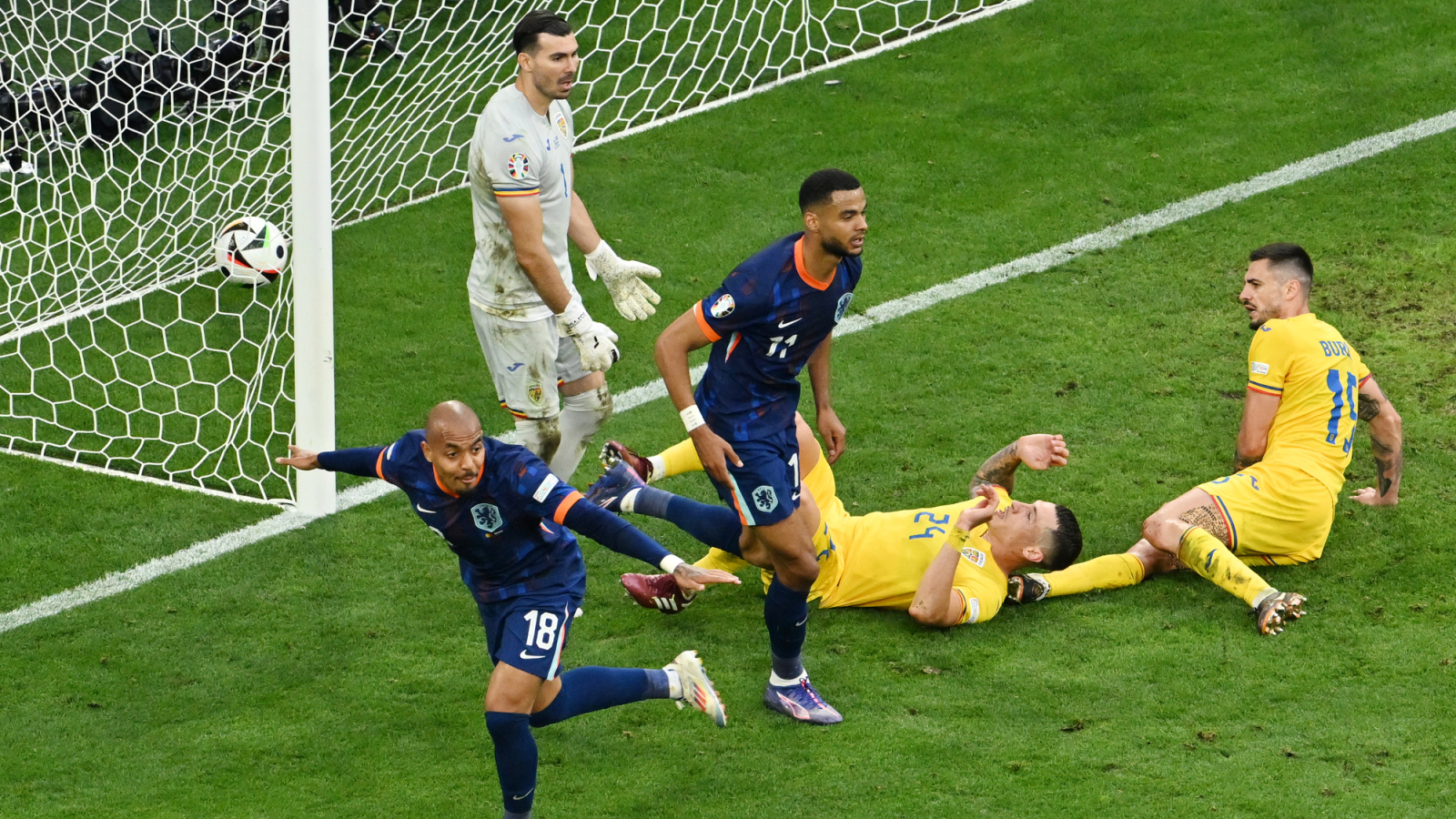 Watch: Malen, Gapko's heroics send Dutch to Euro quarters | Yardbarker