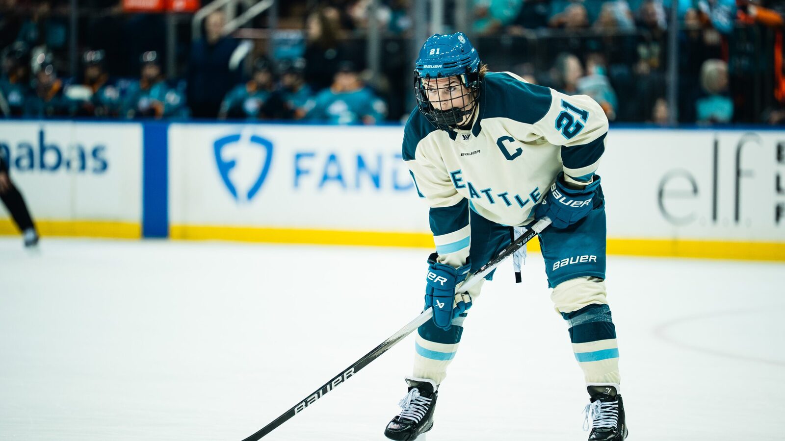 The Hilary Knight sign-and-trade is tampering at its finest | Yardbarker
