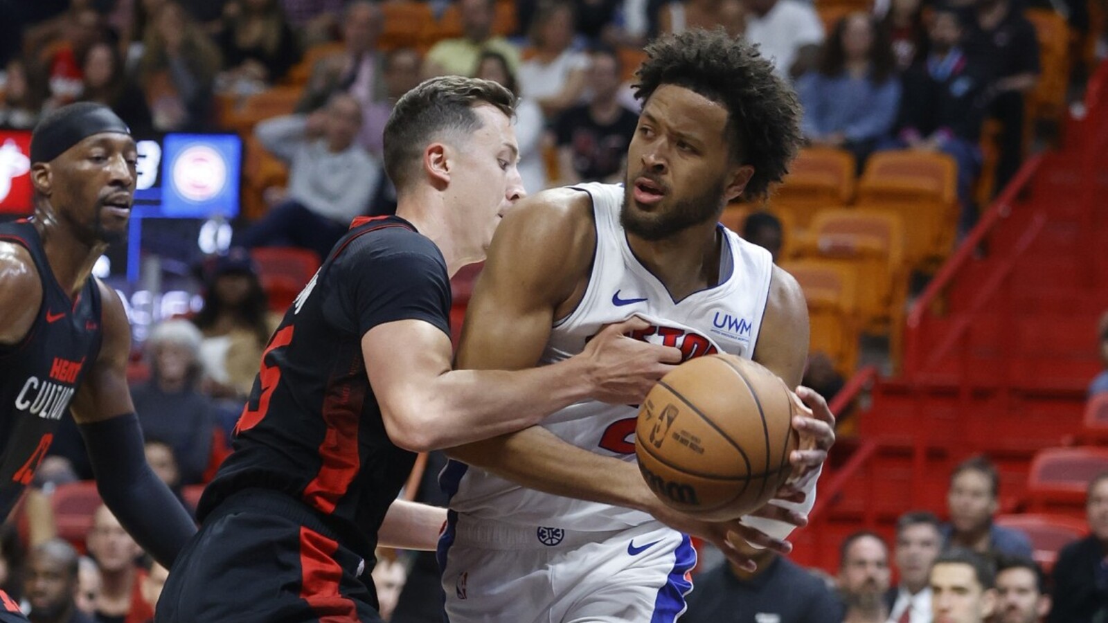 Pistons’ Cade Cunningham Throws Down Poster Dunk vs. Heat | Yardbarker