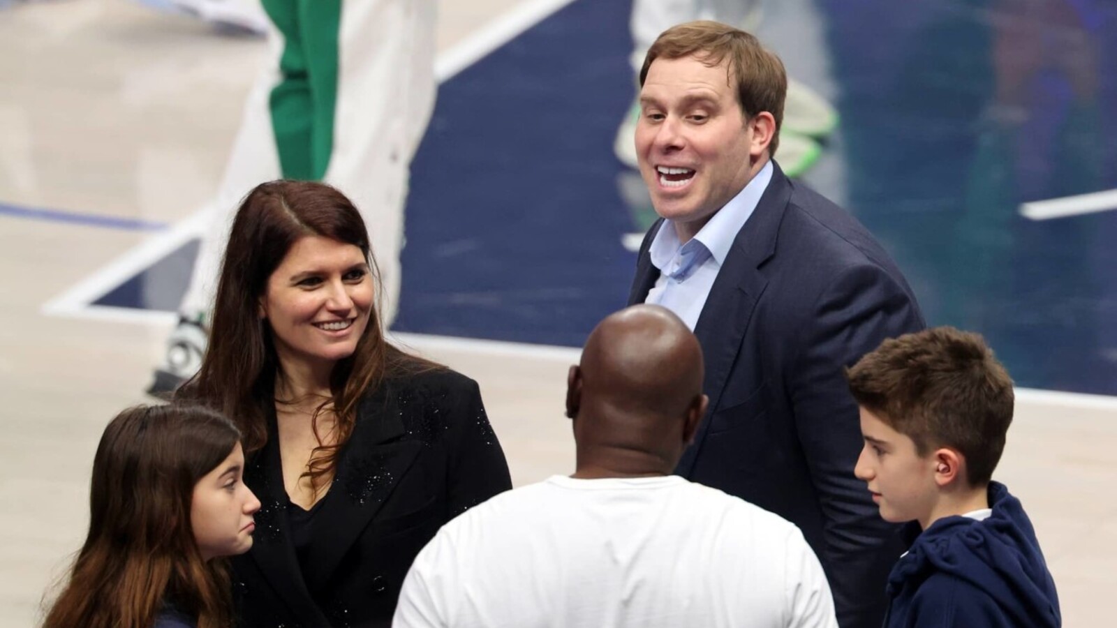 Former Mavericks Executive Destroys Patrick Dumont For His Luka Doncic Comments | Yardbarker