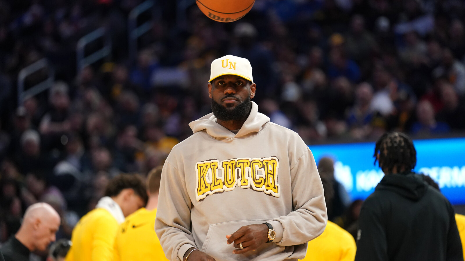 Spurs’ Gregg Popovich Marvels At Lakers Star LeBron James | Yardbarker