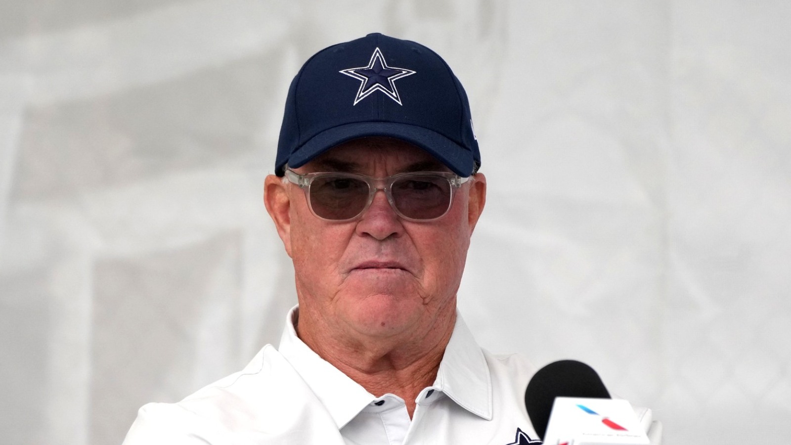 Cowboys’ Stephen Jones addresses potential in-season trades | Yardbarker