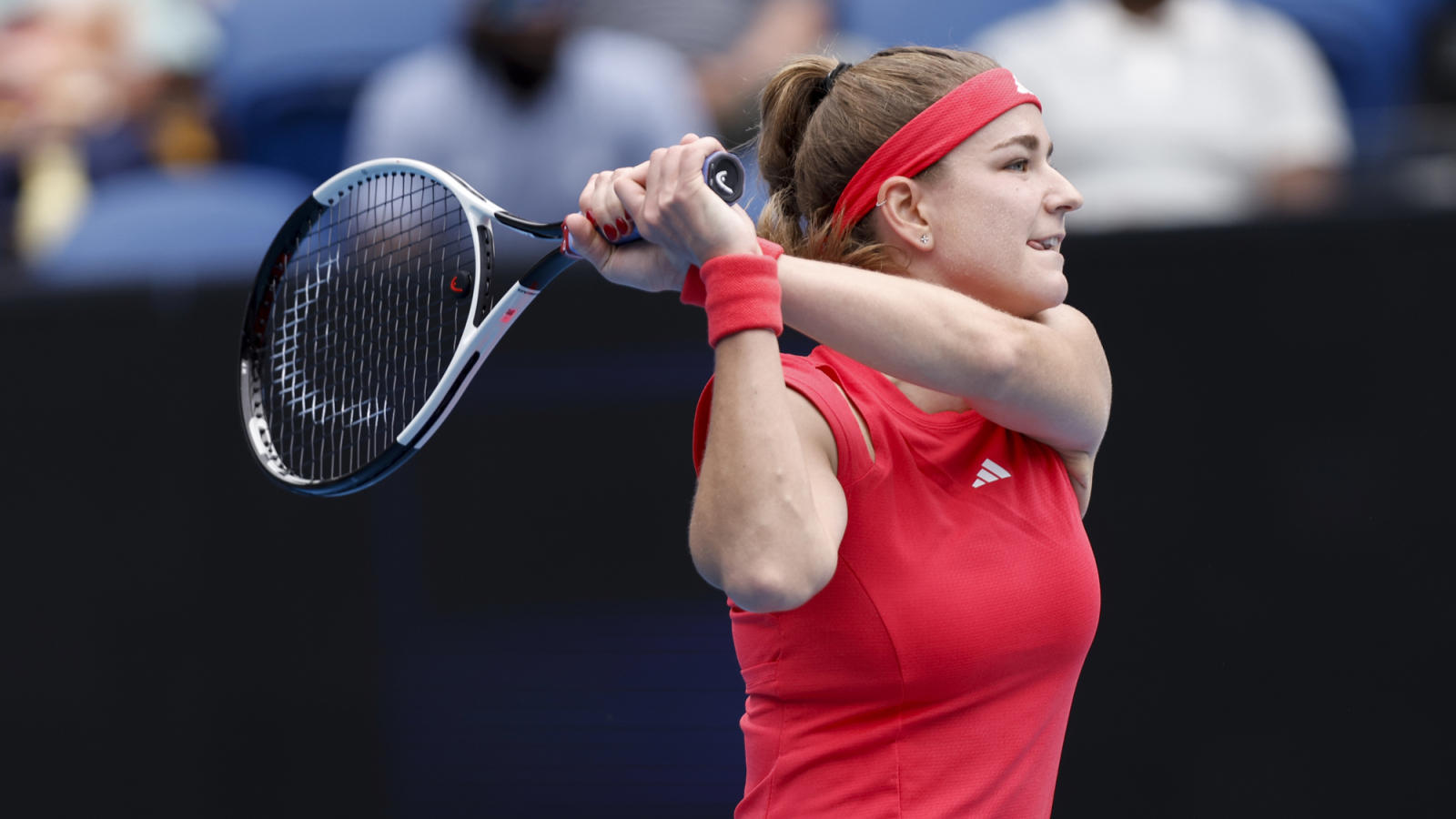 Epic battle in Dubai: Clara Tauson triumphs over Muchova in thrilling ...