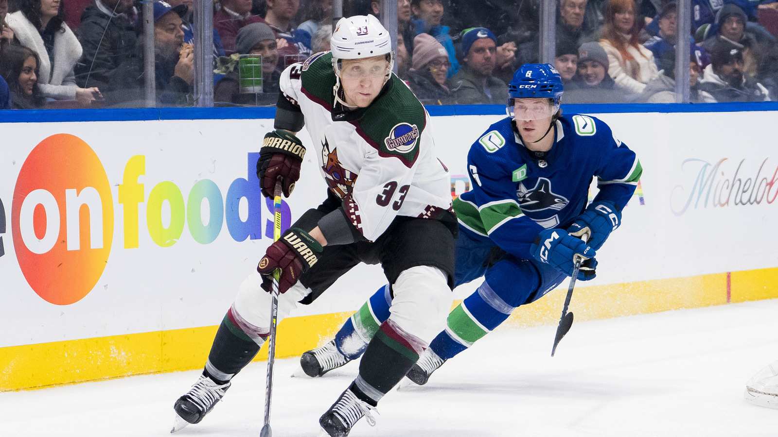 Former Maple Leafs Travis Dermott is signing a PTO with the Edmonton ...