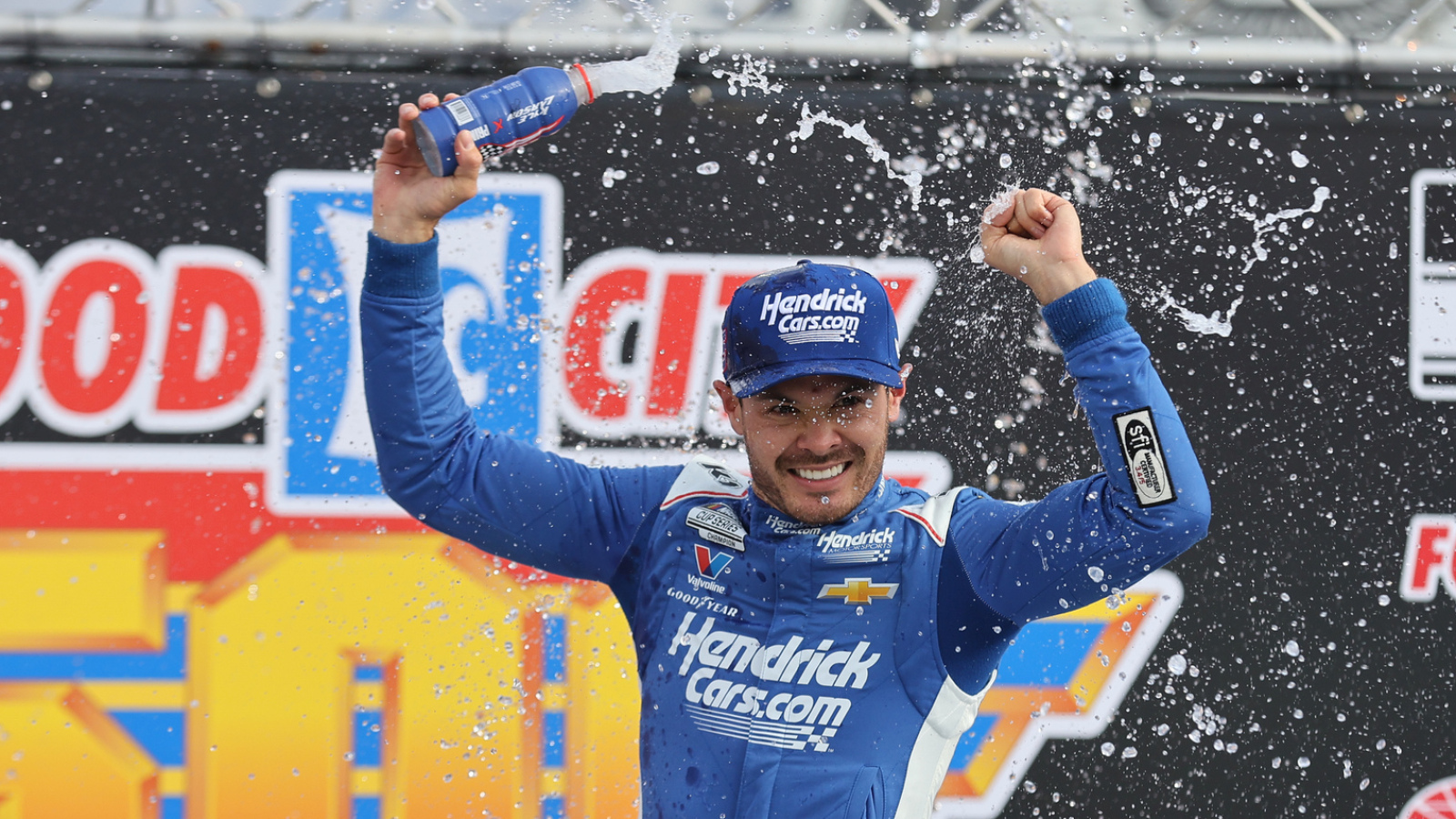 Kyle Larson dominates Food City 500 at Bristol Motor Speedway | Yardbarker