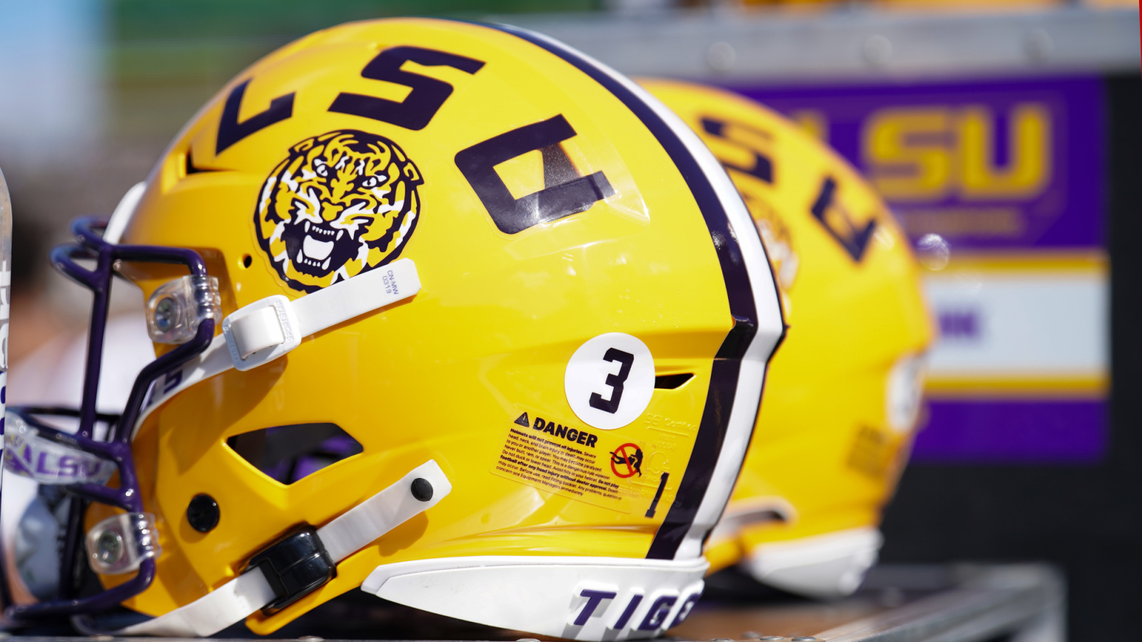 LSU loses 2026 four-star DL recruit, but Tigers are still in the mix ...