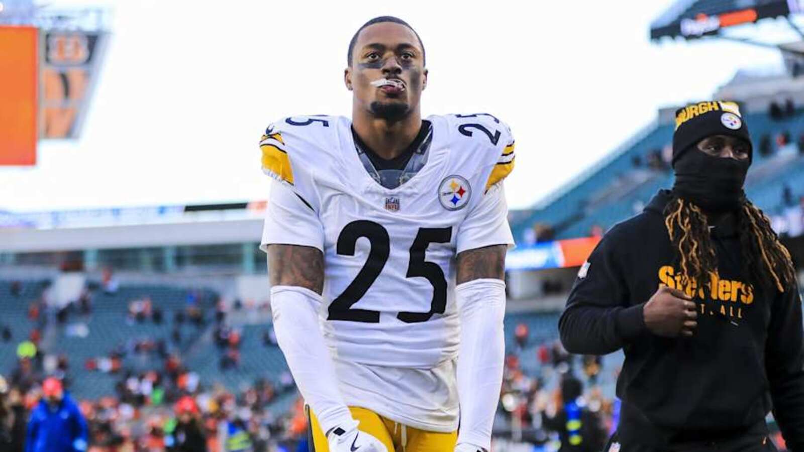 Steelers' DeShon Elliott Sends Message to Darius Slay After Retirement ...