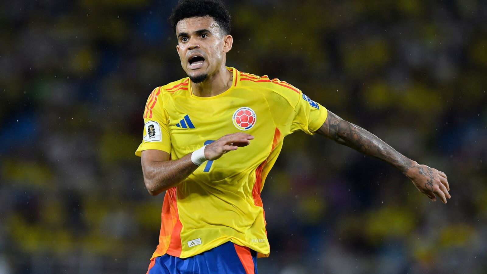 Luis Diaz’s header thunders off the post in frustrating night for ...