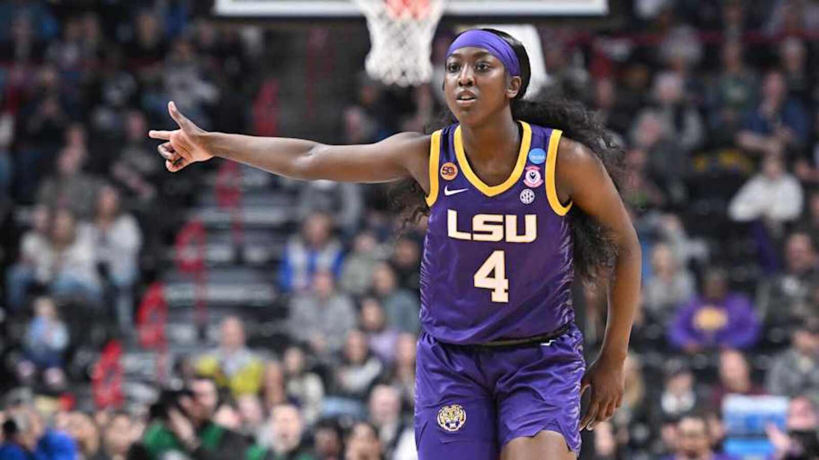 LSU Women's Basketball Star Flau'Jae Johnson Returns to Hometown for ...
