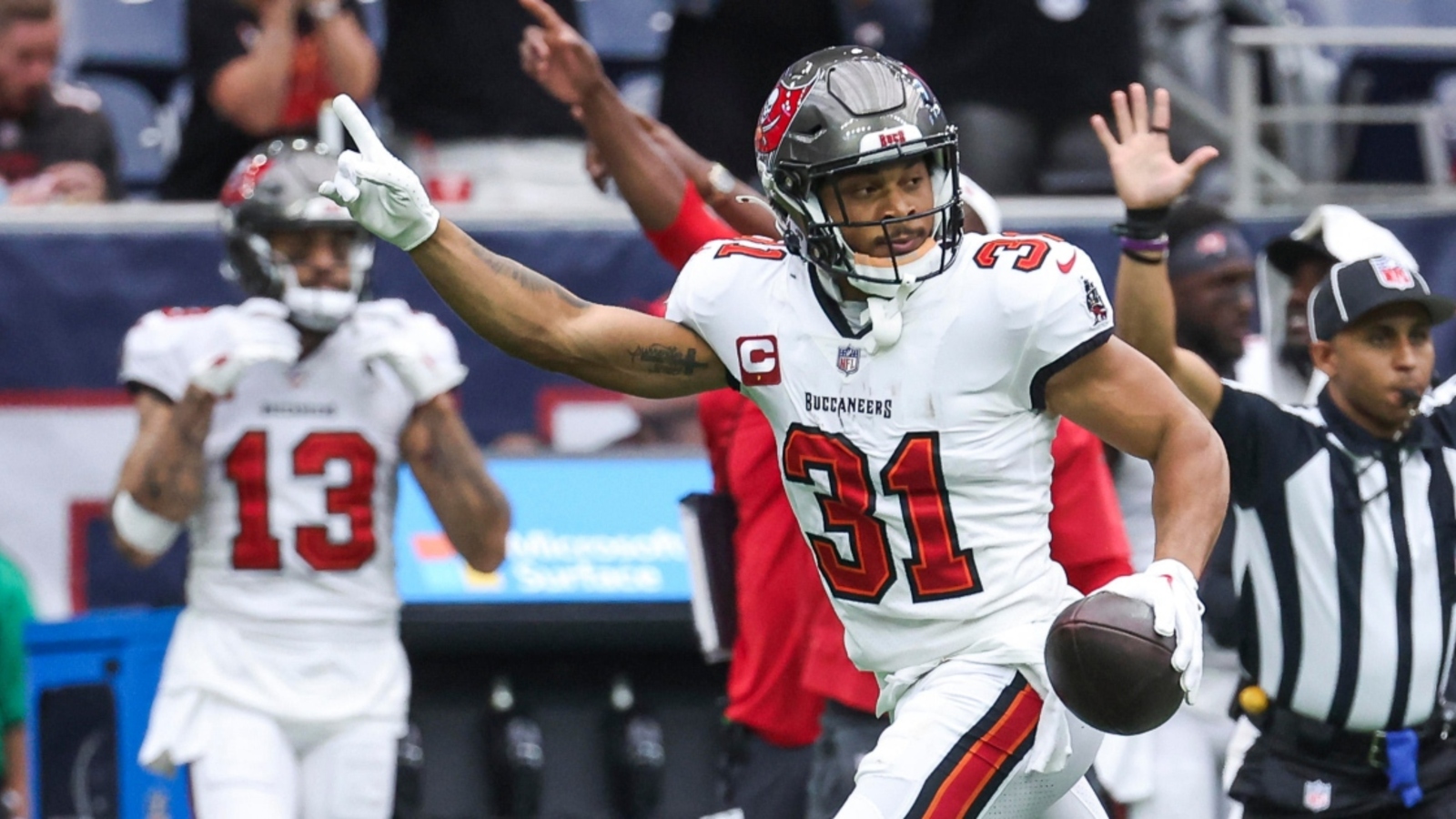 Tampa Bay Buccaneers sign Antoine Winfield Jr. to four-year megadeal ...
