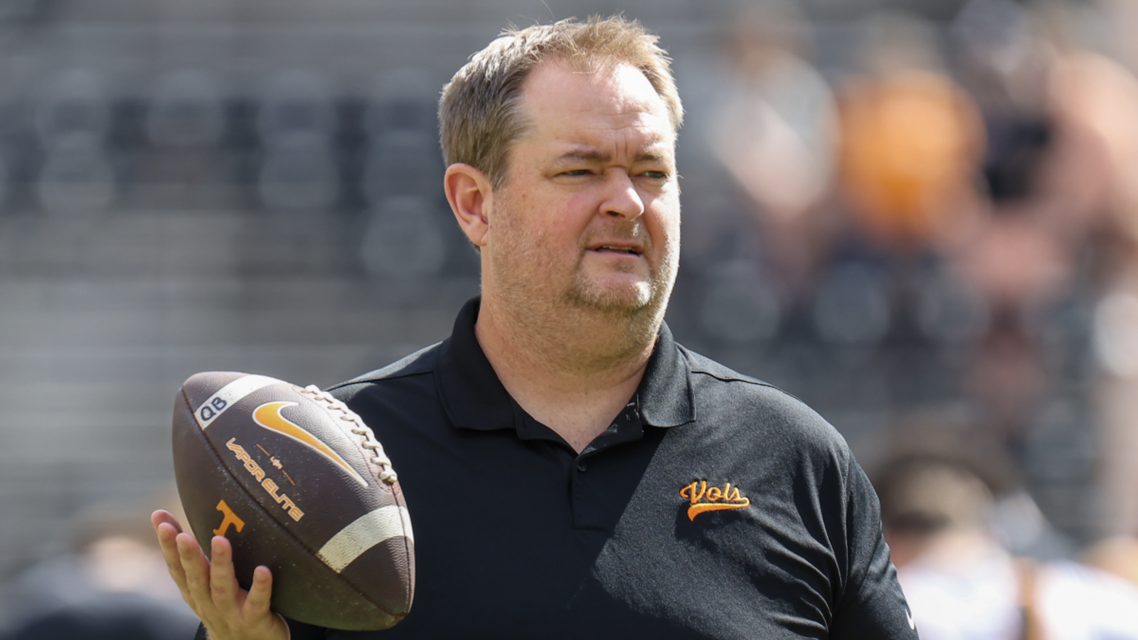 Tennessee Vols legend sends strong message to fans about UT head coach ...