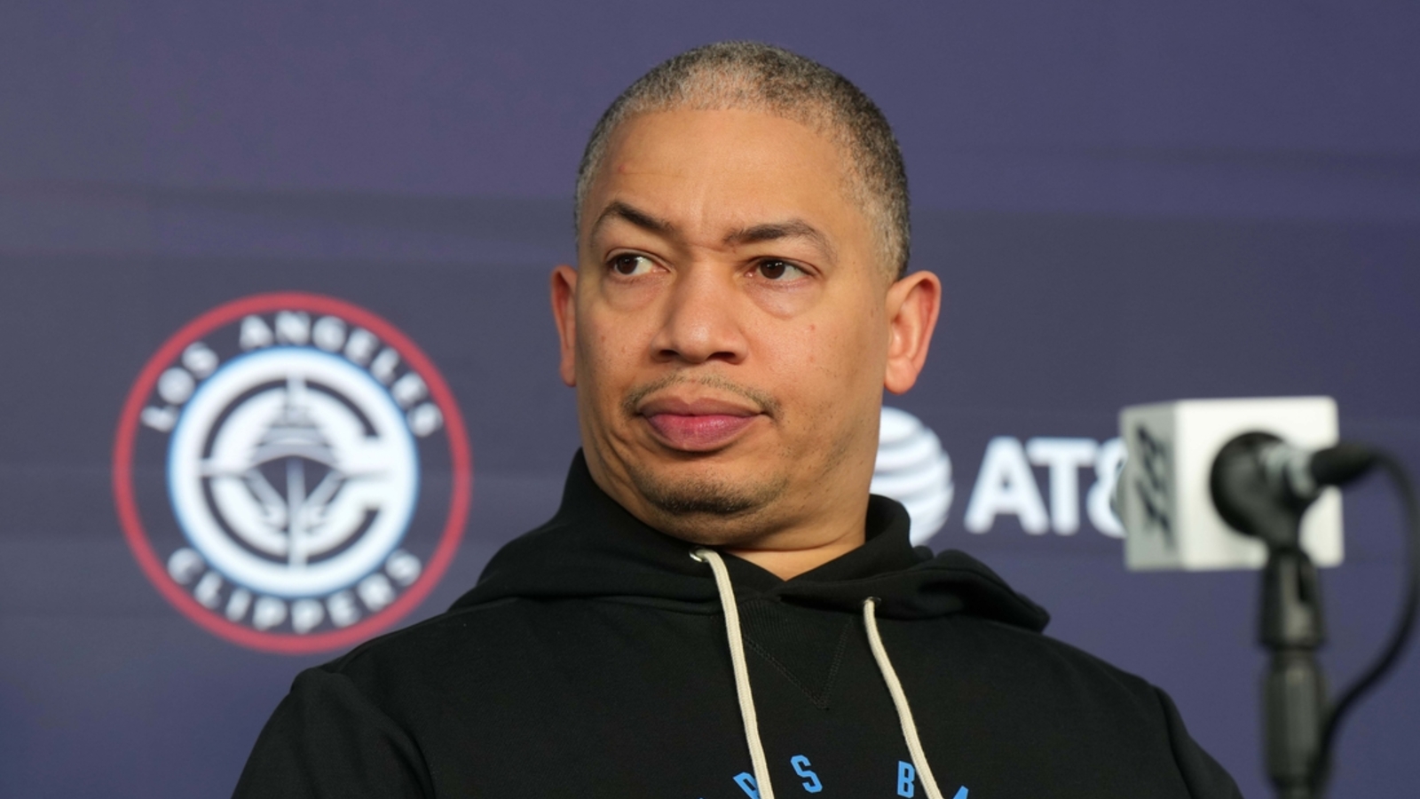 Clippers coach Tyronn Lue (back pain) misses game vs. Kings | Yardbarker