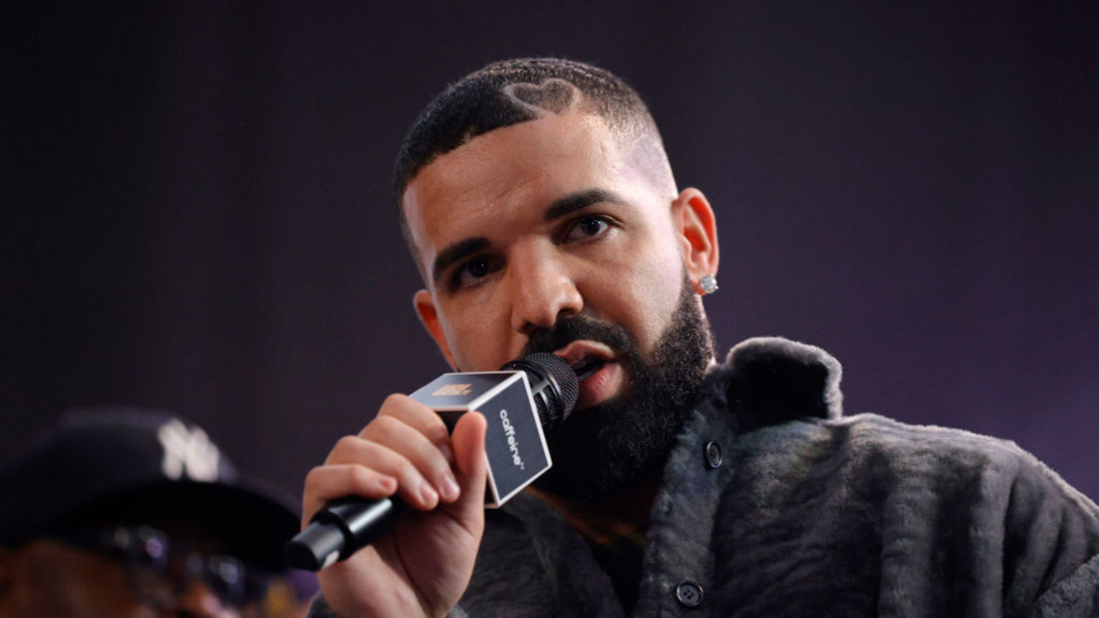 Drake Singing in Spanish in 'Meet Your Padre' Has Fans Crying With ...