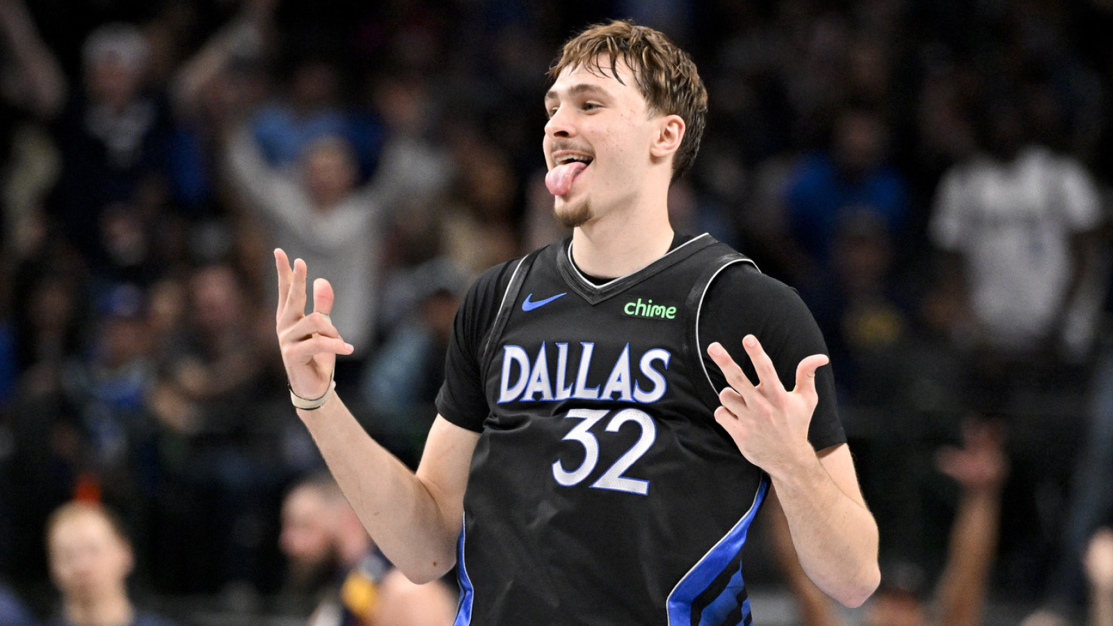 Cooper Flagg master class helps Mavs hold off Nuggets duo | Yardbarker