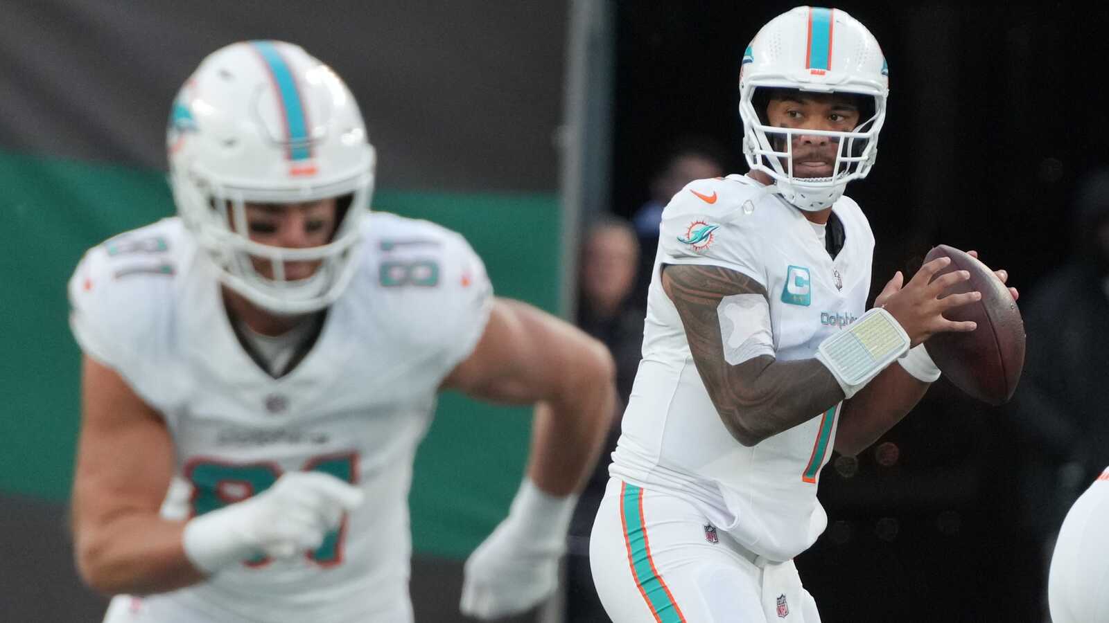 NFL 'MNF' Week 14: Miami Dolphins vs. Tennessee Titans betting picks ...