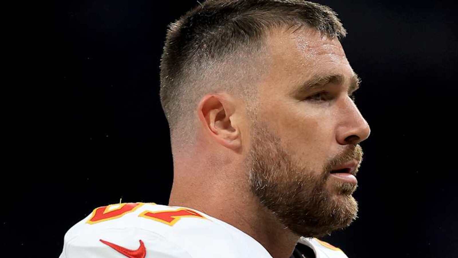 Chiefs fans enraged after Teair Tart avoids ejection for slap on Kelce ...