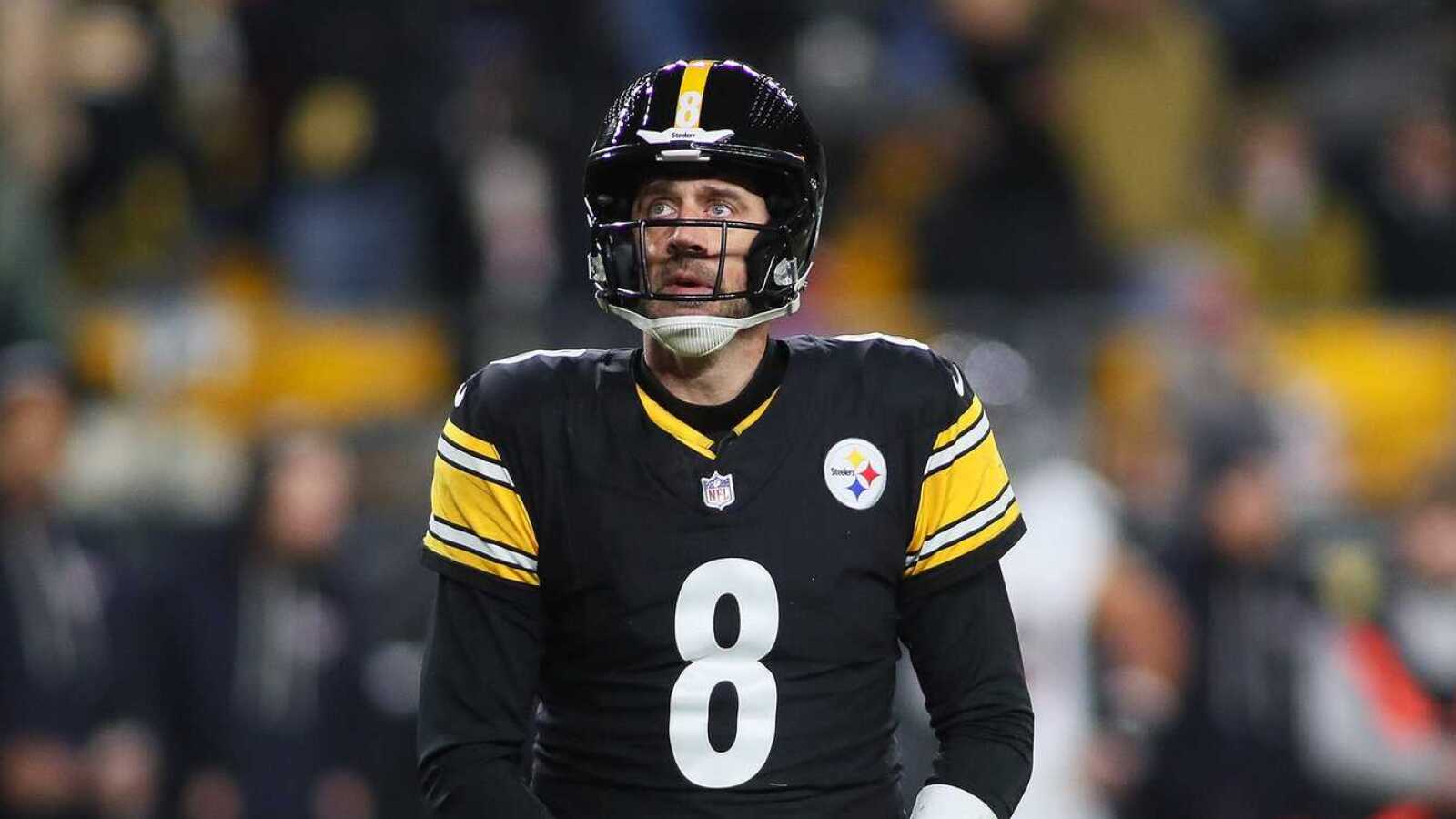 Steelers' Aaron Rodgers did this for Colts' Daniel Jones after injury ...