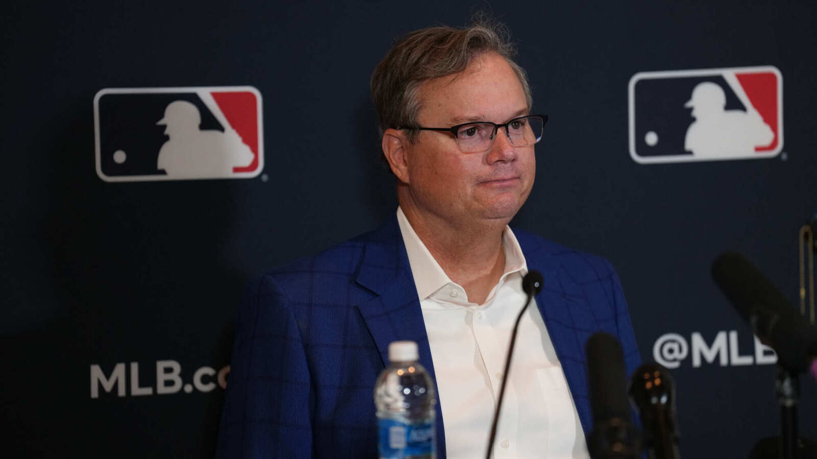 Padres sign manager to two-year contract extension | Yardbarker