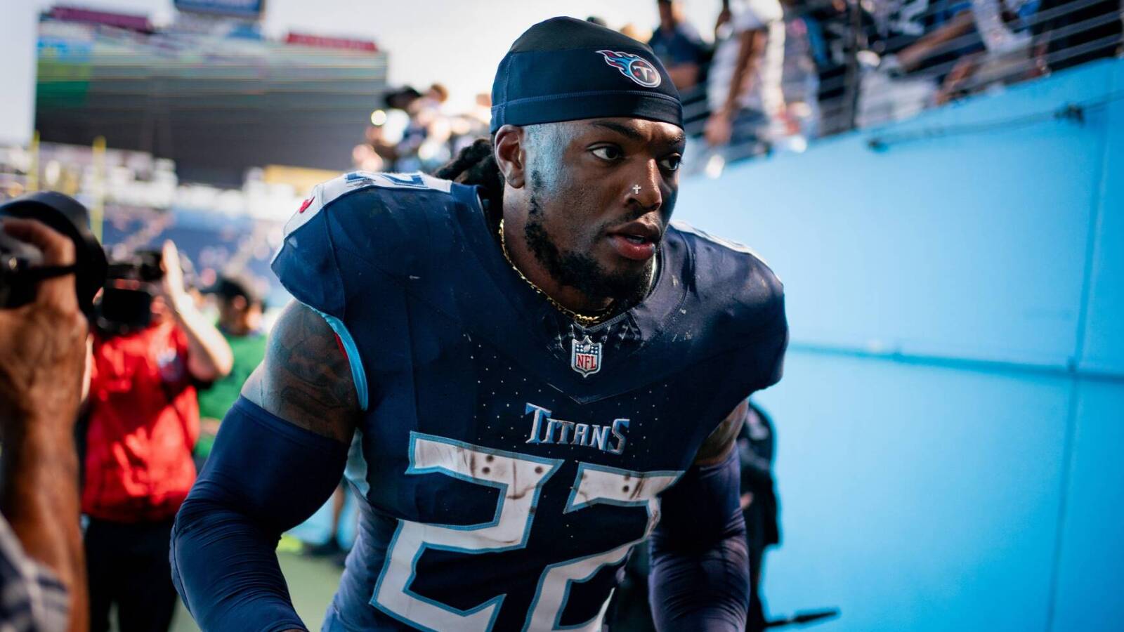 Watch: Derrick Henry throws a jump-pass TD as Titans smash Bengals ...