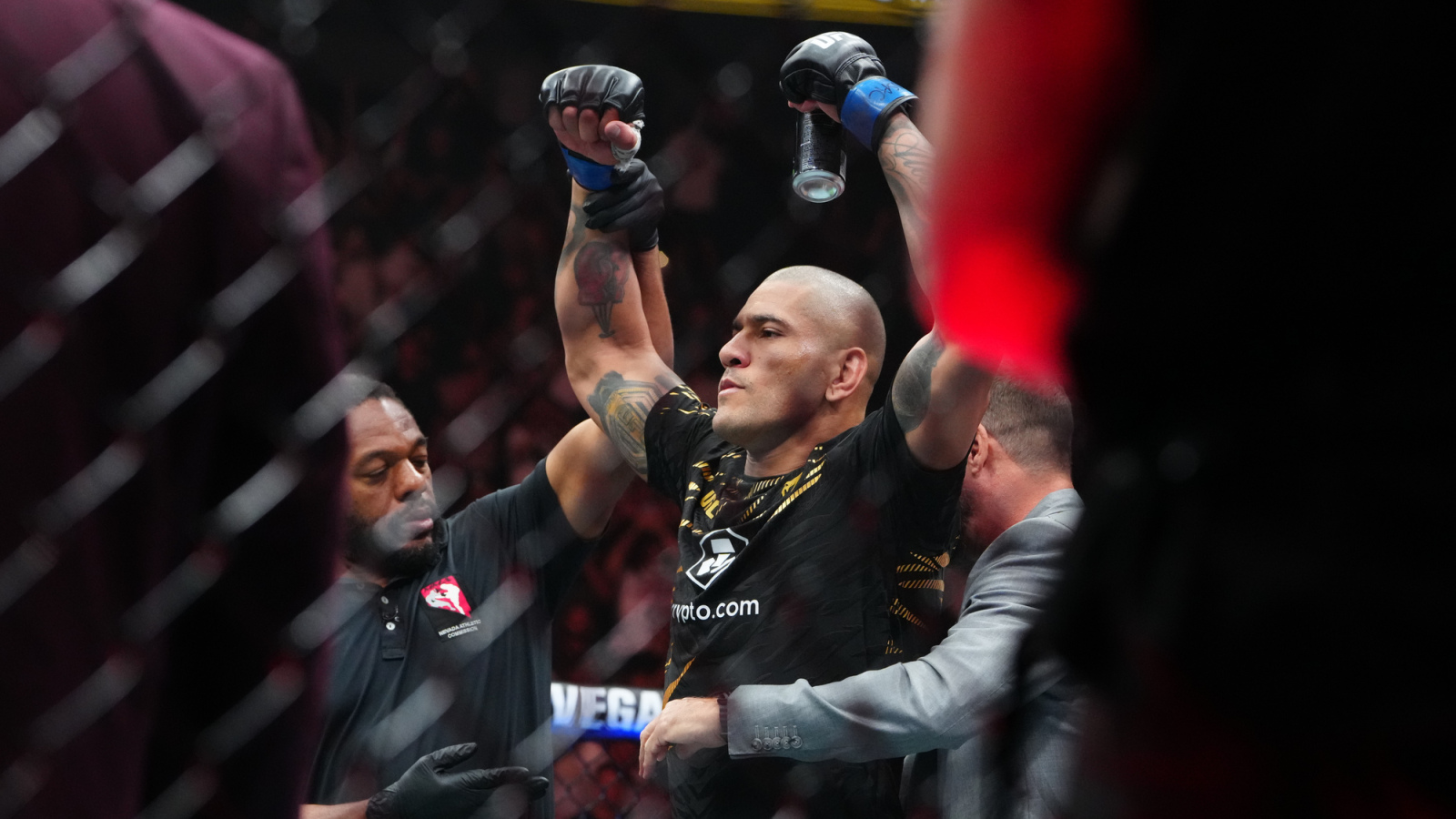 Alex Pereira Wins Forrest Griffin Award; Demetrious Johnson Enters UFC ...