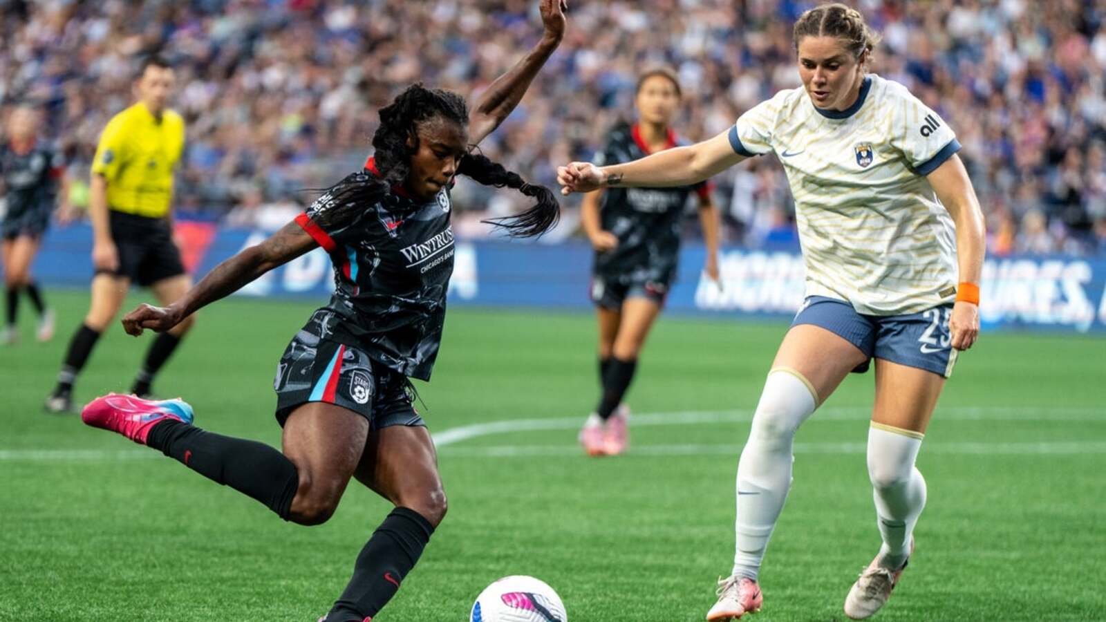 Goalie's late goal lifts Stars to stunning draw with Reign | Yardbarker